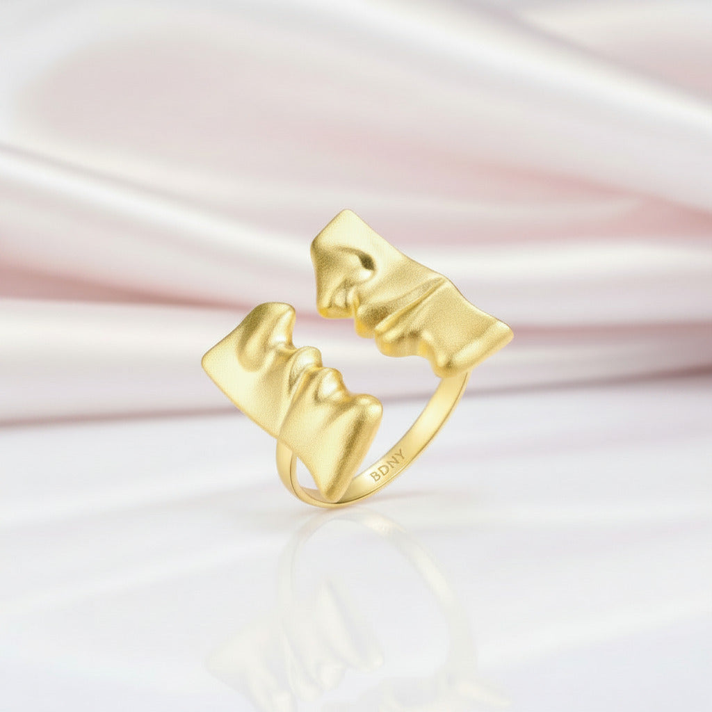 Face to Face Kiss Adjustable Couple Ring – Black Diamonds New York