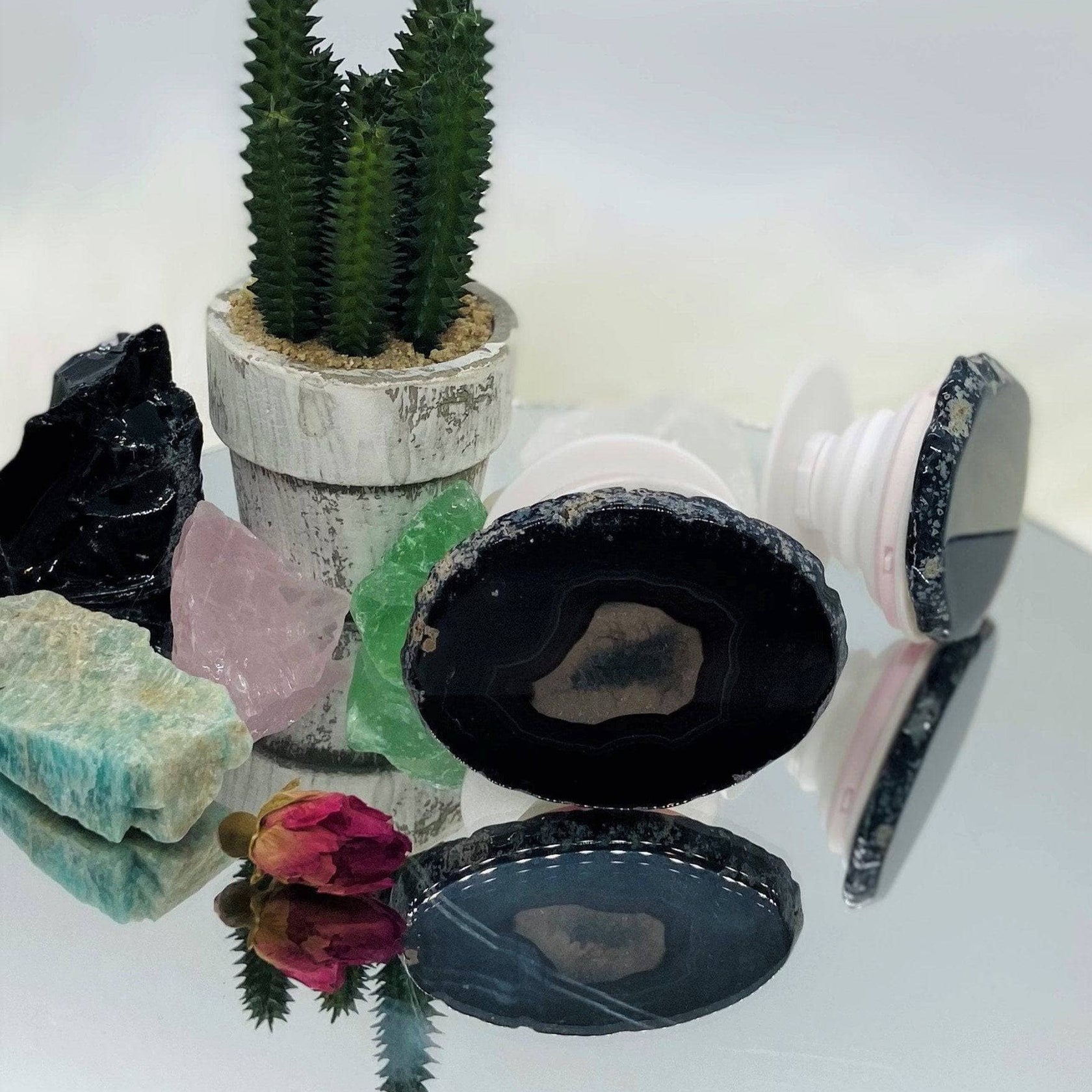 Onyx Natural Stone Phone Holder- Black Diamonds New York from Black ...